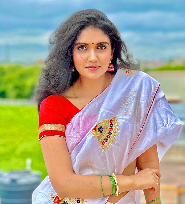 Rinku Rajguru Traditional Photos Goes Viral - Sakshi